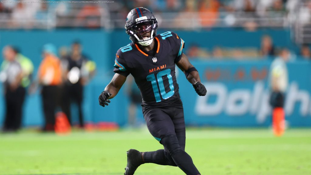 Tyreek Hill Injury Update: What Happened & Is the Dolphins Player Out for the Season? | NewsHub